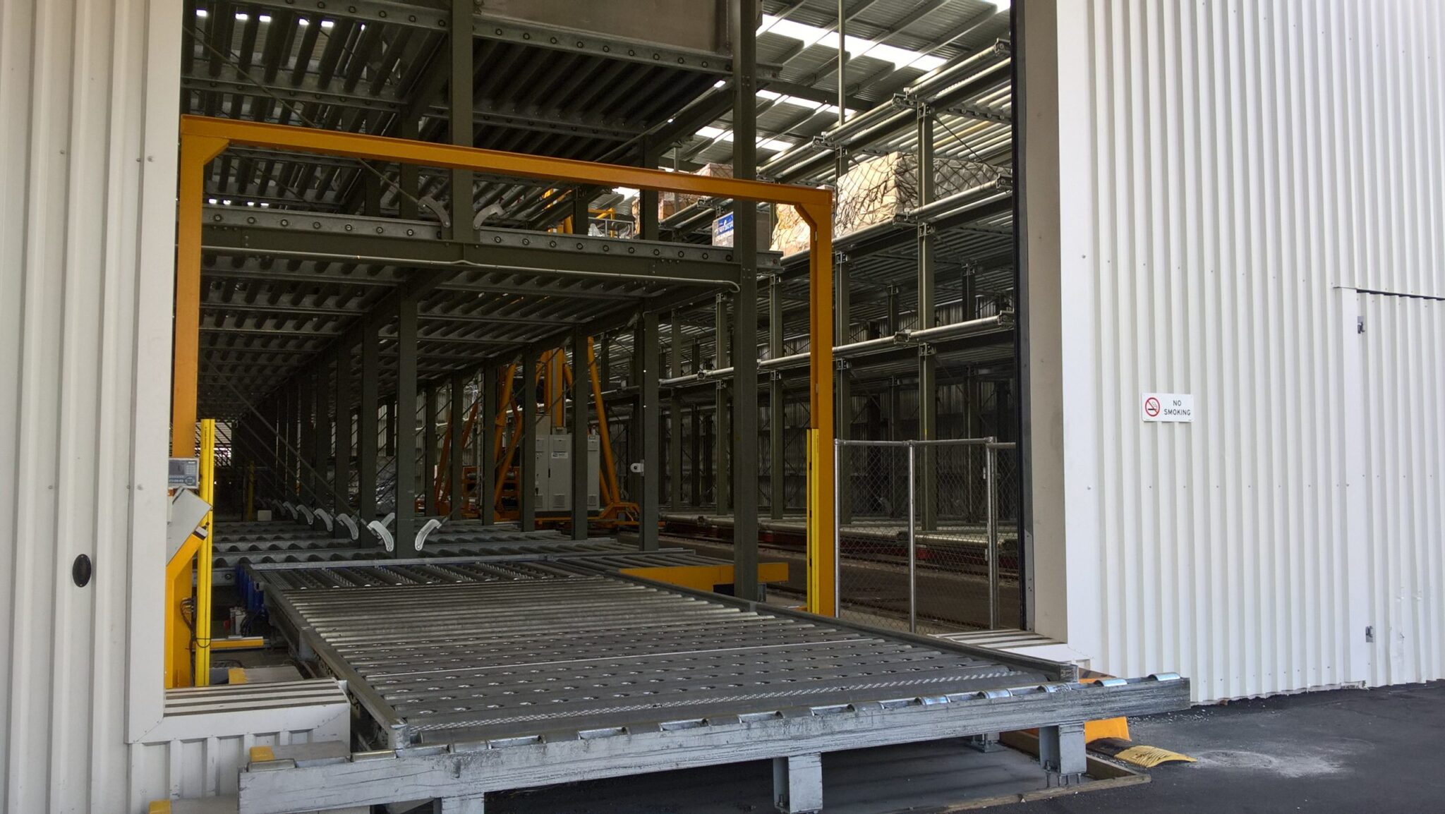ULD Handling System for DHL Hub at Leipzig Halle Airport - THIEL ...