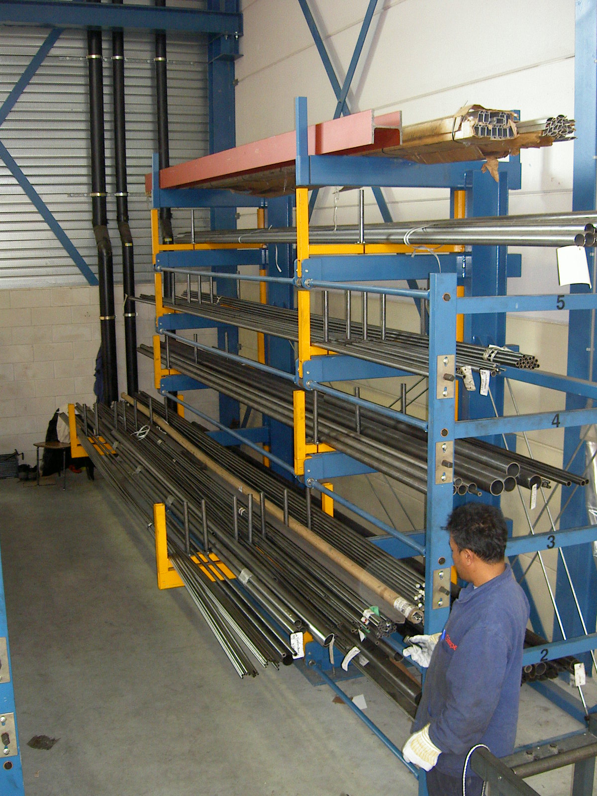 Long materials 1-6 meters - THIEL Storage & Handling Systems
