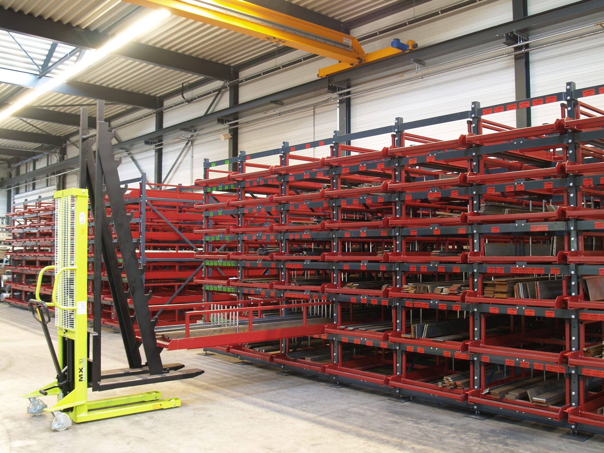THIEL long goods storage — Safe & organised handling - THIEL Storage ...