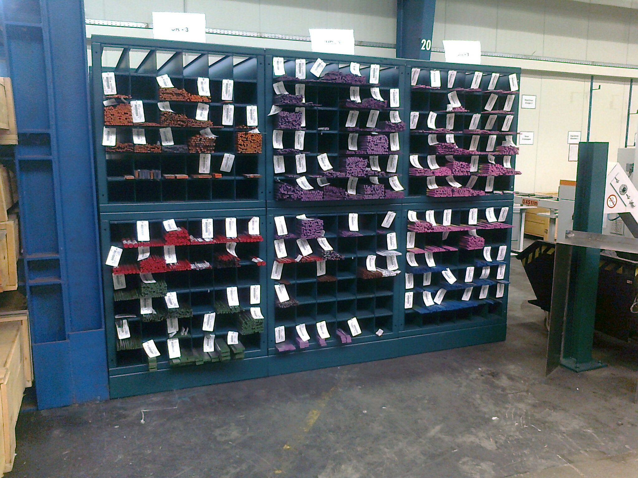 THIEL long goods storage — Safe & organised handling - THIEL Storage ...
